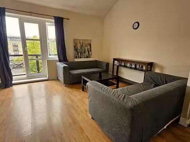 Deal! 2 BA 1 bedroom flat share for rent in Alphabet Square, L.