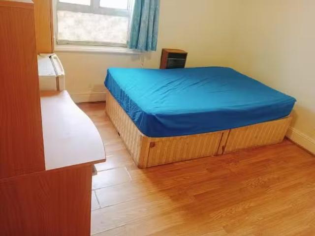 Just in! 2 BA 1 bedroom house share for rent in Corporation Ro.