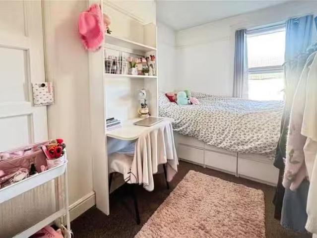 Cheap 2 BA 1 bedroom Property to rent, St. Martins Road, Cante.