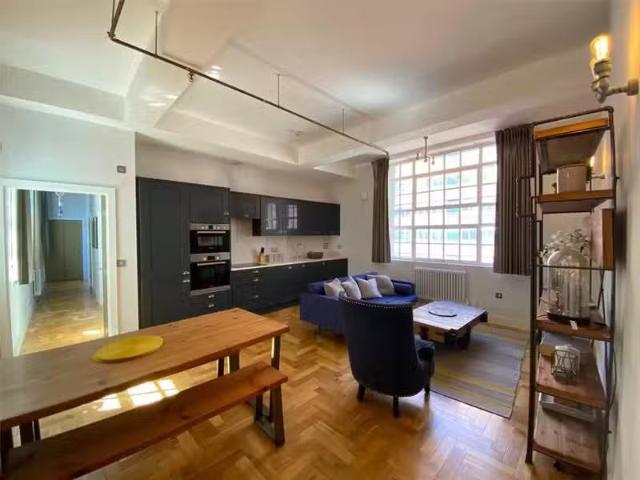 Unique 2 BA 2 bedroom apartment for rent in 150 Great Charles.