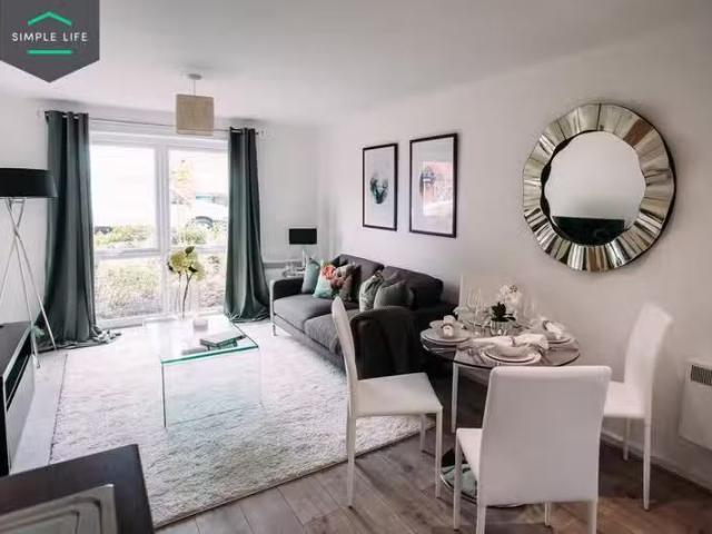 Cozy 2 BA 2 bedroom apartment for rent in George Dingley Close.