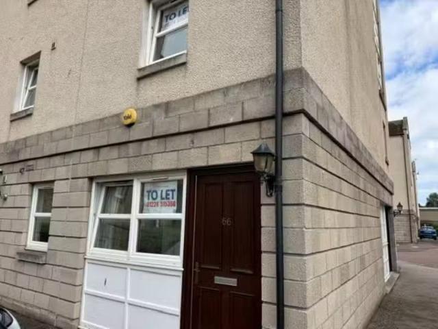 Cozy 2 BA 2 bedroom flat for rent in Charles Street, Aberdeen.