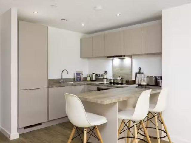 Cozy 2 BA 2 bedroom flat for rent in Allegro, Exchange Square B4