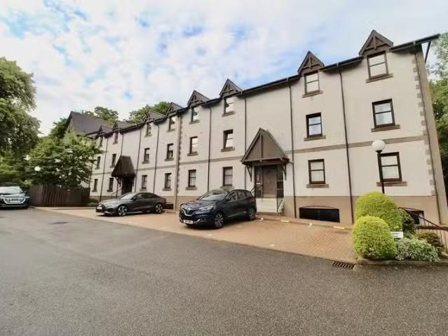 Just in! 2 BA 2 bedroom flat for rent in Denhead, First Floor.