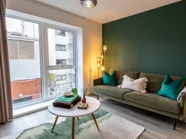 Just in! 2 BA 2 bedroom flat for rent in Flat C34, Sherborne S.