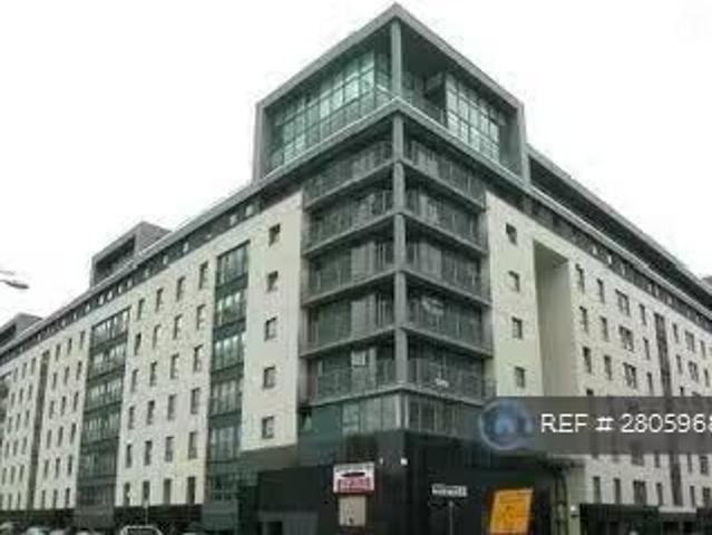 Rental! 2 BA 2 bedroom flat for rent in Wallace Street, Glasgo.