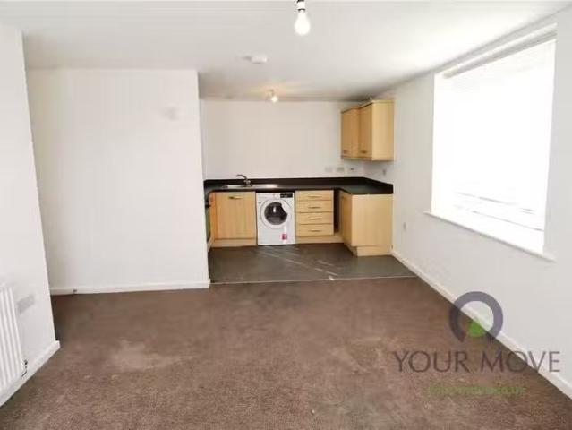 Charming 2 BA 2 bedroom Flat to rent, Greenkeepers Road, Great.