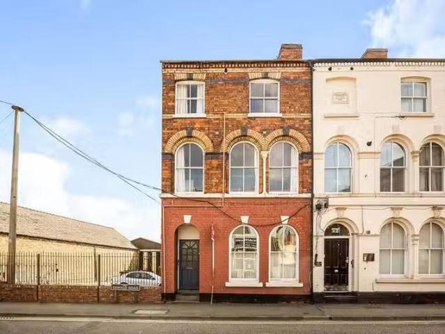 Cozy 2 BA 2 bedroom Flat to rent, Oswald Road, Oswestry, SY11.