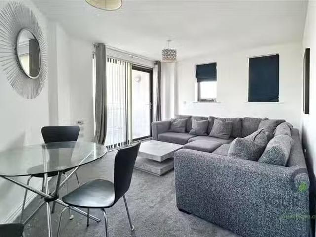 Nice 2 BA 2 bedroom Flat to rent, Southmere Drive, London, SE2.