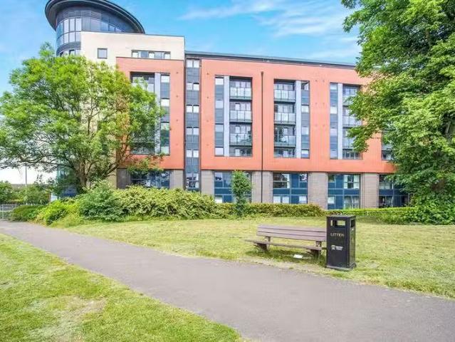 Nice 2 BA 2 bedroom Flat to rent, St. Albans Road, Watford, WD.