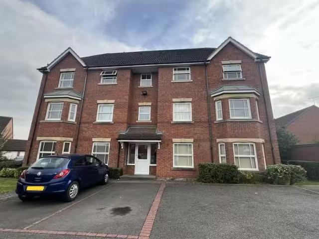 Cheap 2 BA 2 bedroom ground floor flat for rent in Bromhurst W.