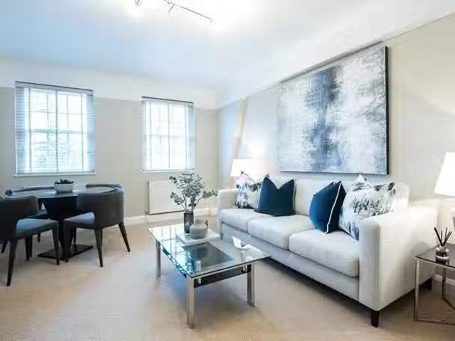 Cozy 2 BA 2 bedroom property to let in Pelham Court, 145 Fulha.