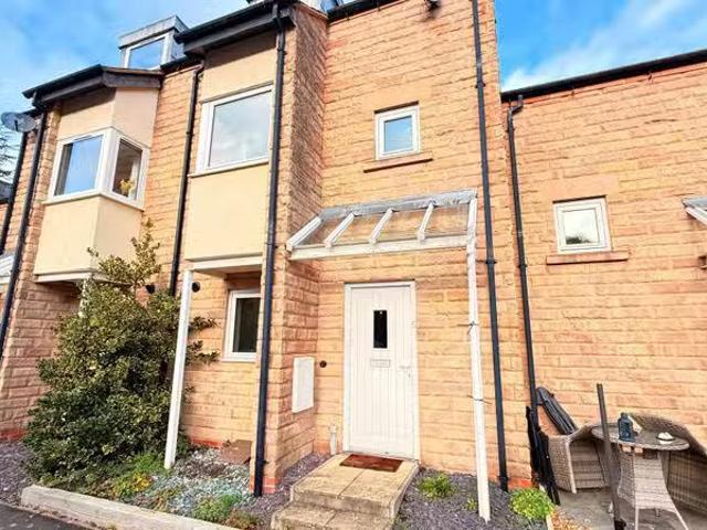 New 2 BA 4 bedroom house for rent in Little Fallows, Milford.
