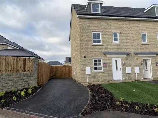Cheap 2 BA 4 bedroom semi detached house for rent in Lampkin C.