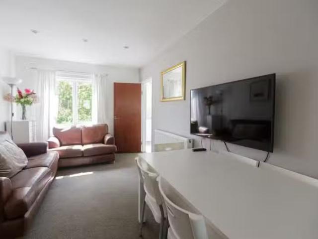 For Rent! 2 BA 5 bedroom house for rent in Bantock Way 5 bed.