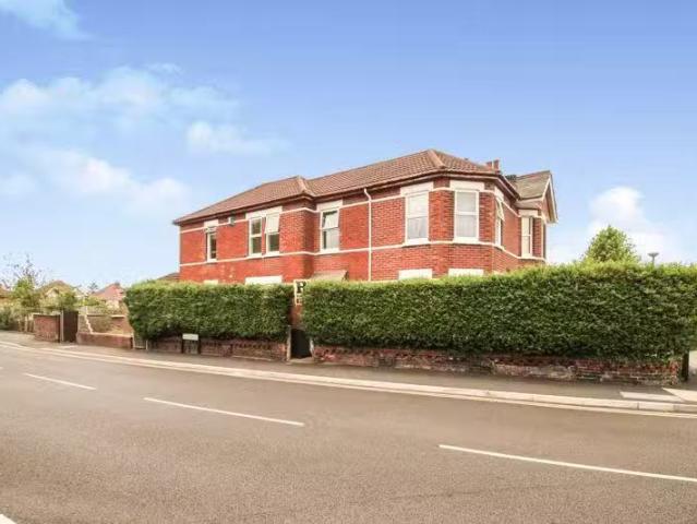 Just in! 2 BA 5 bedroom semi detached house for rent in 5 BEDR.