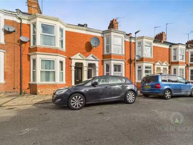 Nice 2 BA 6 bedroom House to rent, Cedar Road, Northampton, NN.