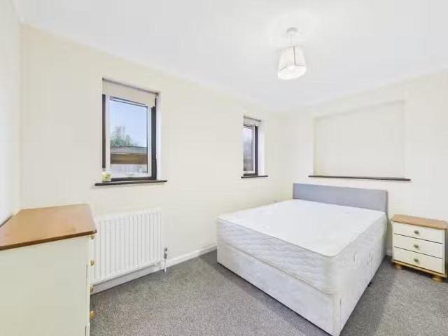 New 2 BA Studio flat for rent in Hamilton Road, Lancing, BN15.