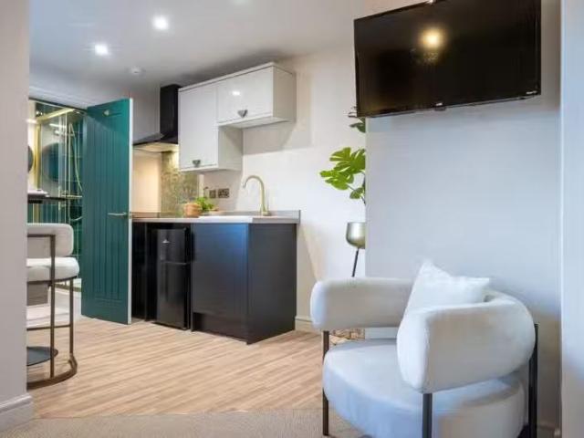 Cozy 2 BA Studio flat for rent in Stepping Lane, Derby, Derbys.