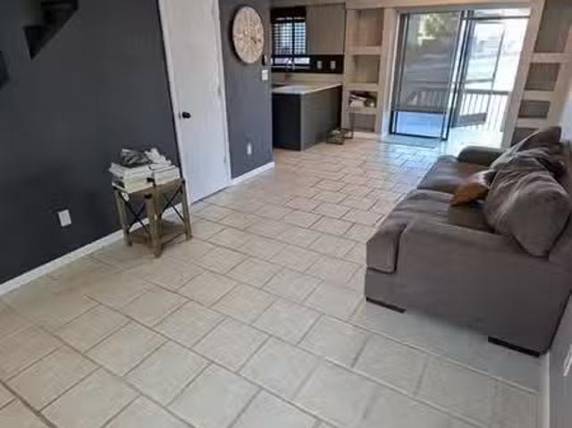 Cozy 2 Bed 1.5 Bath Townhouse In Largo With Water View $2100.