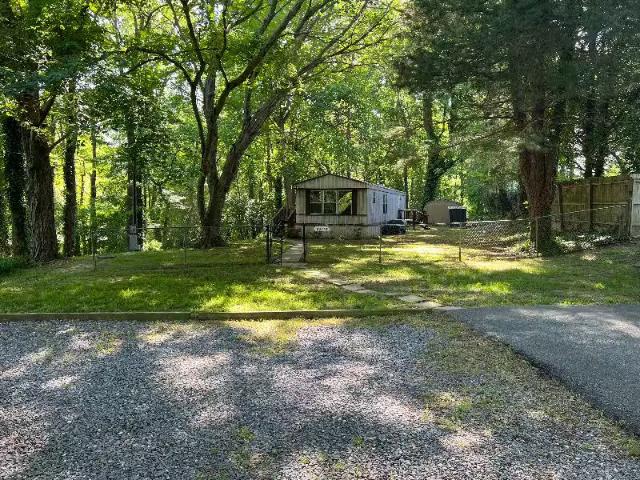 Cozy 2 Bed 1 Bath Unit in Lexington Park Available 5/28/2024.