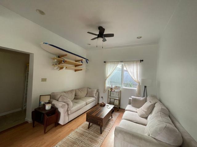 Cozy 2 Bed, 1 Bath Duplex