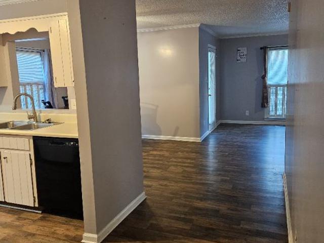 Cozy 2 Bed 2Bath Room in Macon_Available _startin