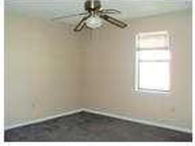 Cozy 2 Bedroom 1 Bath Townhome