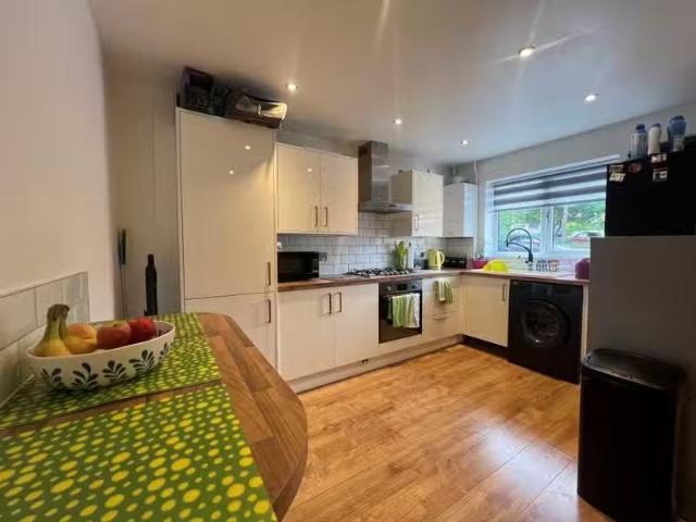 Cheap 2 bedroom terraced house for rent in Ashmores Close, Red.