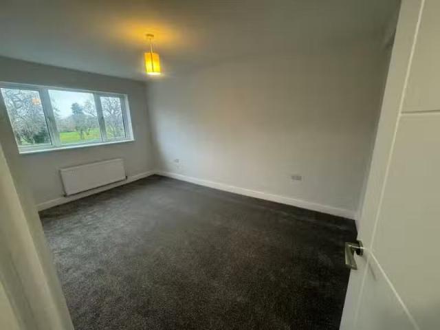 For Rent! 2 bedroom apartment for rent in Chester Road, Erding.