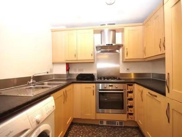 New 2 bedroom apartment for rent in Clos Dewi Sant, Canton, Ca.