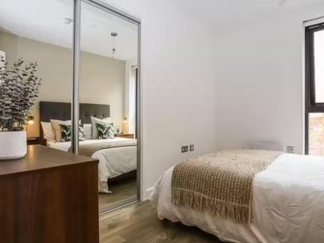 Cheap 2 bedroom apartment for rent in Gilders Yard, Birmingham.