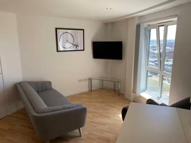 Cozy 2 bedroom apartment for rent in Hive, Masshouse Plaza, Bi.