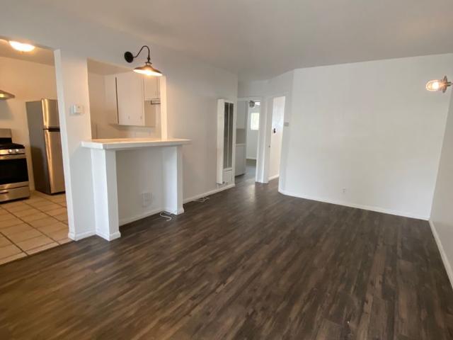 Cozy 2 Bedroom Apartment Just Steps from the Ocean Bluffs!
