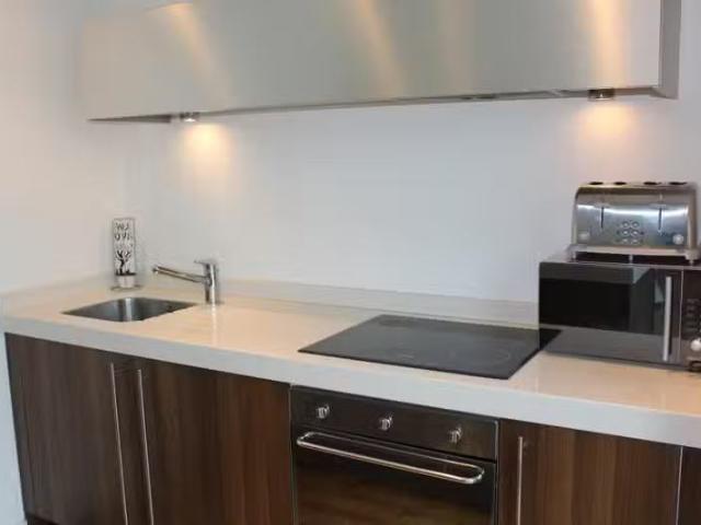 Cheap 2 bedroom flat for rent in Orion Building, 90 Navigation.