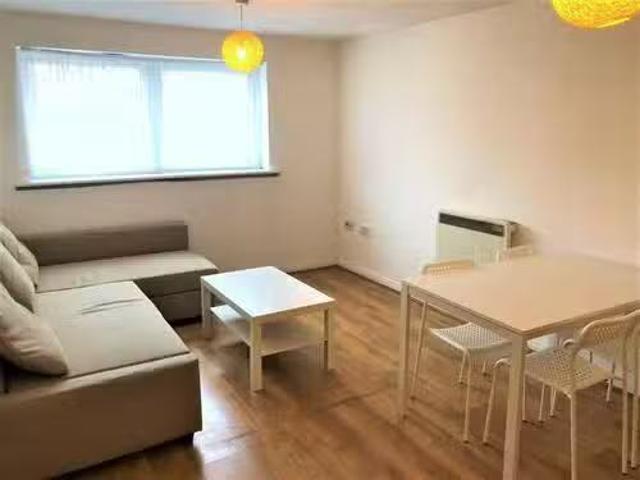 Cozy 2 bedroom flat for rent in Lowbridge Court, Garston, Live.