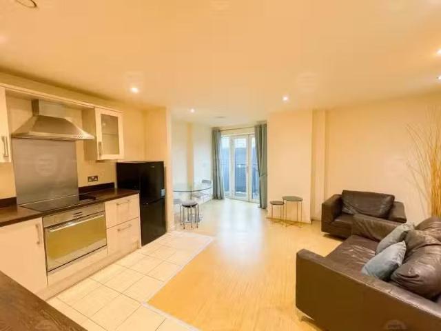 For Rent! 2 bedroom flat for rent in 7/F, Masshouse Plaza, Bir.