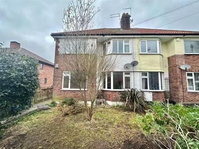 Just in! 2 bedroom Flat to rent, Glenmore Gardens, Norwich, NR.
