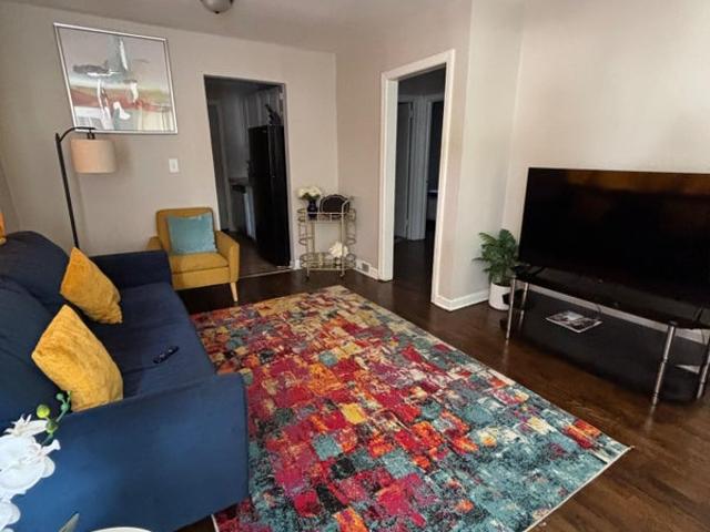 Cozy 2 Bedroom Plaza Shamrock Home