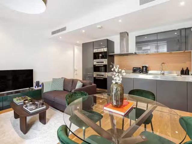 Nice 2 bedroom property to let in Gatliff Road, London, SW1W.
