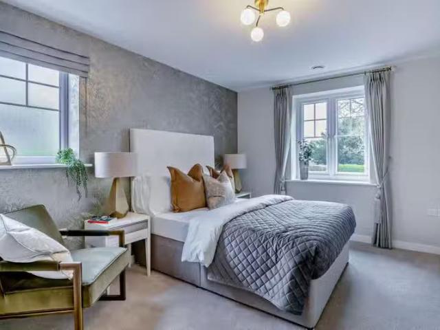 Charming 2 bedroom retirement property for rent in Hooton Road.