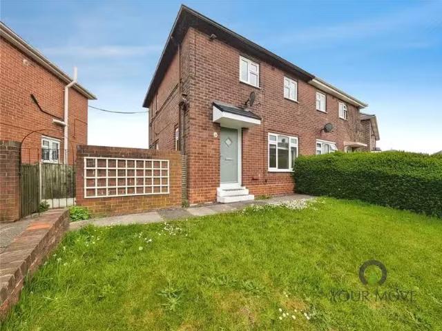 Cozy 2 bedroom Semi Detached House to rent, Mac Donald Crescen.