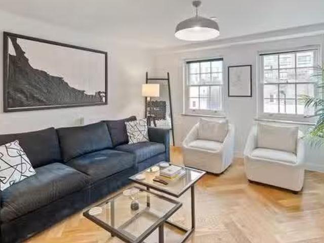 Cozy 2 BR Charlotte Street