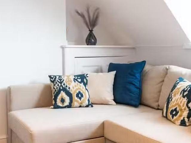 New 2 BR Golders Green Rd