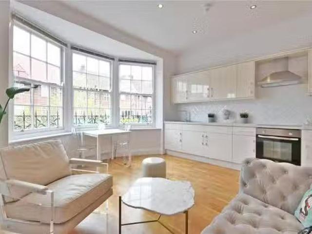 Rental! 2 BR Golders Green Road