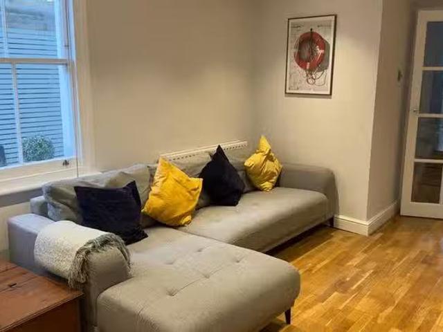 For Rent! 2 BR Haselrigge Road