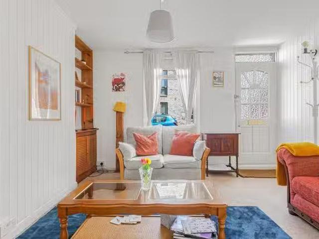 Deal! 2 BR Notley Street