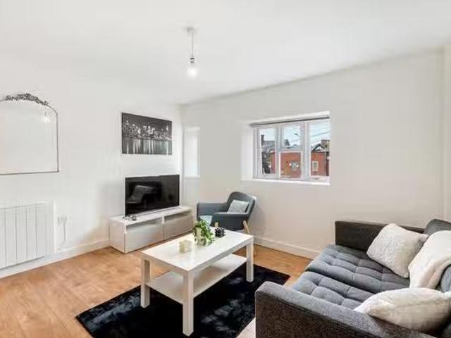 Rental! 2 BR Stamford New Road