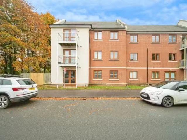 Nice 2 BR Park Prewett Road, BASINGSTOKE