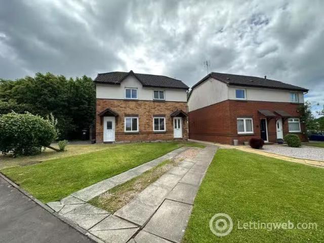 Cozy 2 BR Property to rent in 83 Mathews Drive, Western Edge.